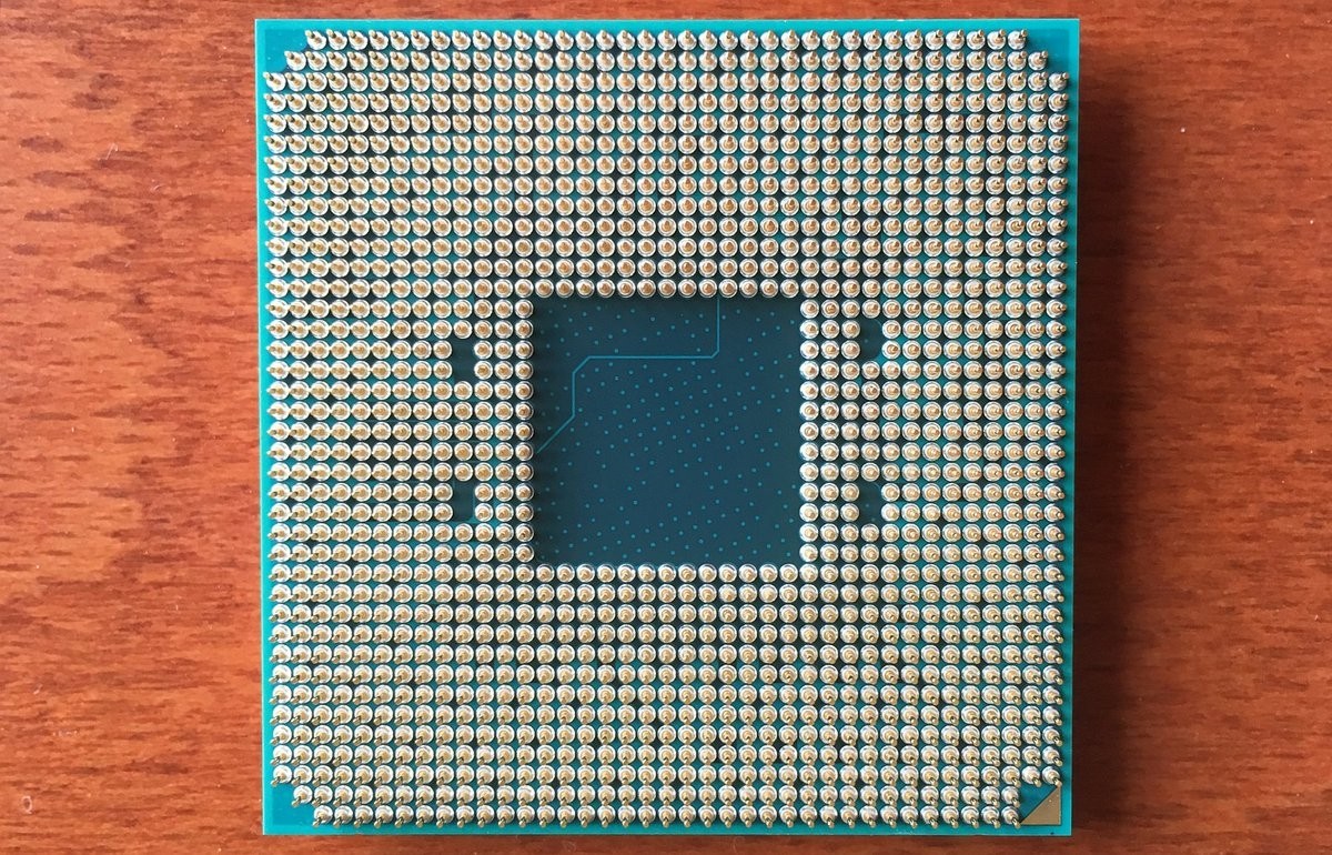 AMD's new Zen-based $499 CPU beats Intel's $999 CPU