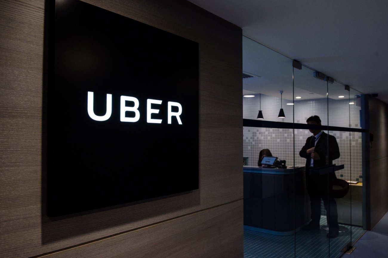 Uber boss quits, jumps onto pile of ejecting executives