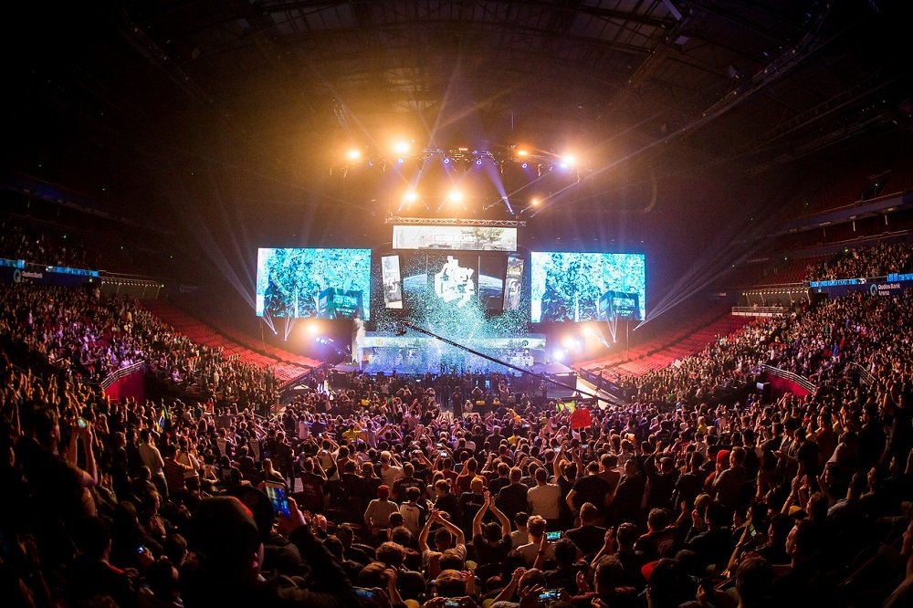 Facebook announces it will live stream eSports events