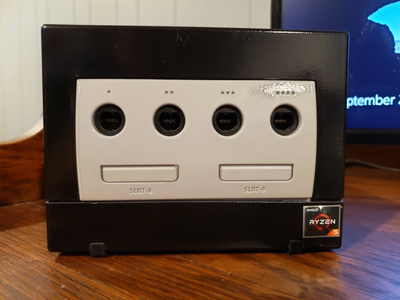 Modder makes Ryzen-powered Gamecube SFF PC