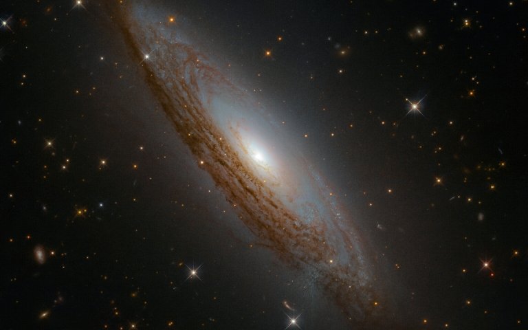 NASA closes out 2019 with a breathtaking image of an active galaxy