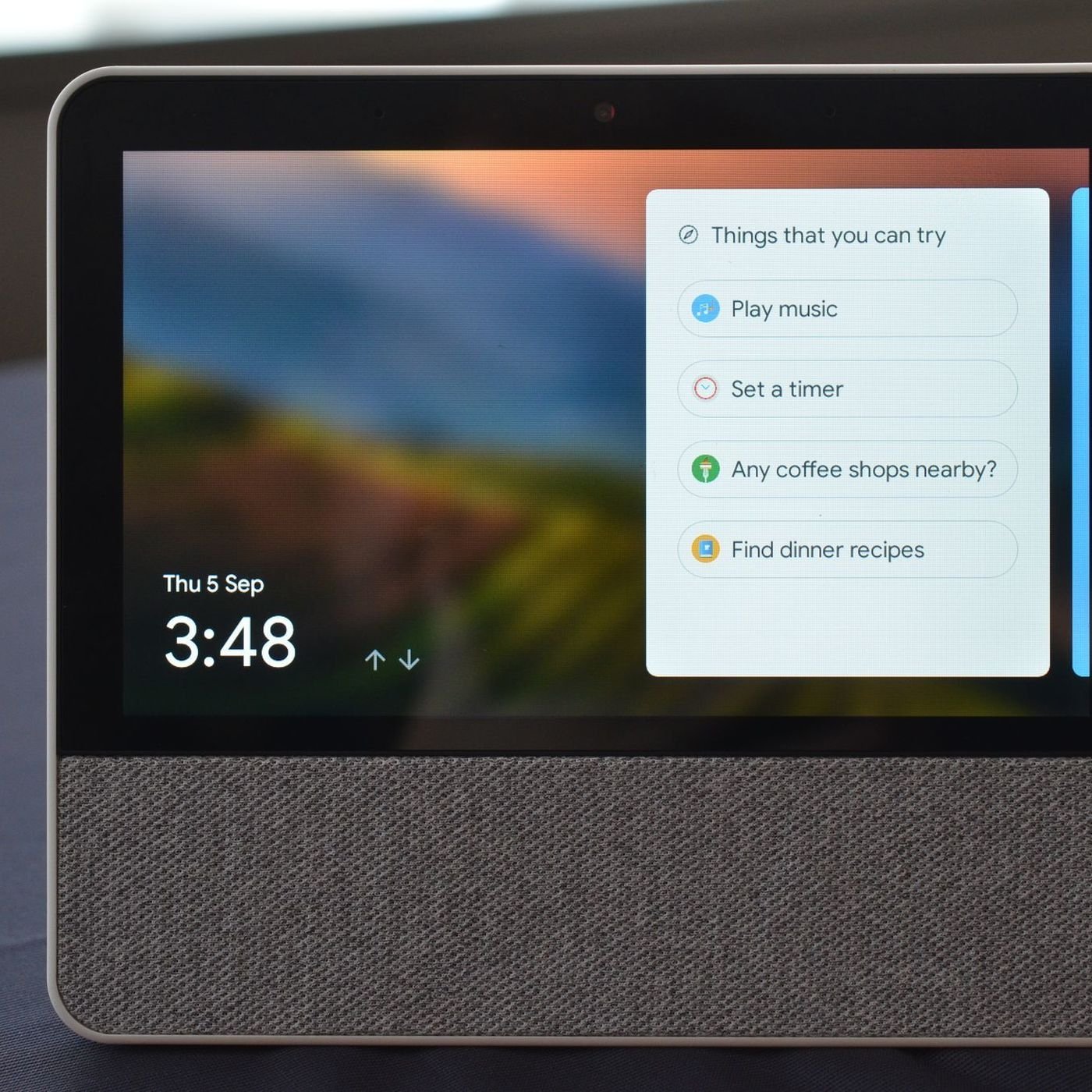 Google Assistant smart displays will soon read AMP-based web pages