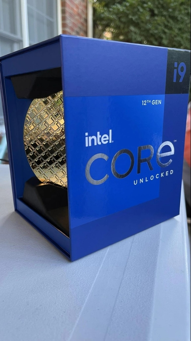 Gamer orders Intel's new Core i9-12900K, gets it 2 weeks before launch