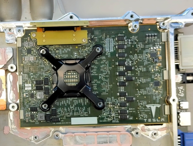 Tesla Car Computer: AMD Zen 1+based APU with Navi 23 GPU