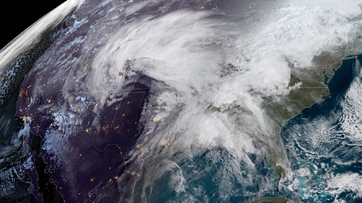 Officials drop warnings for powerful winds ripping through US