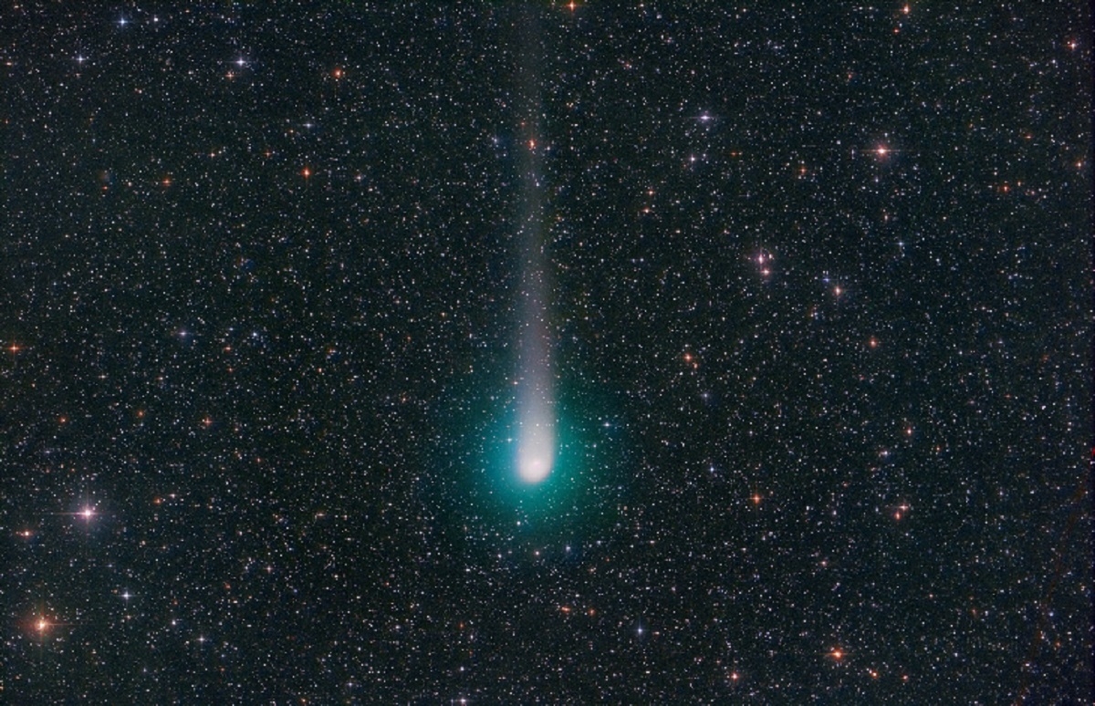 Comet 11 Miles Wide Will Make Its Closest Approach To Earth Very Soon