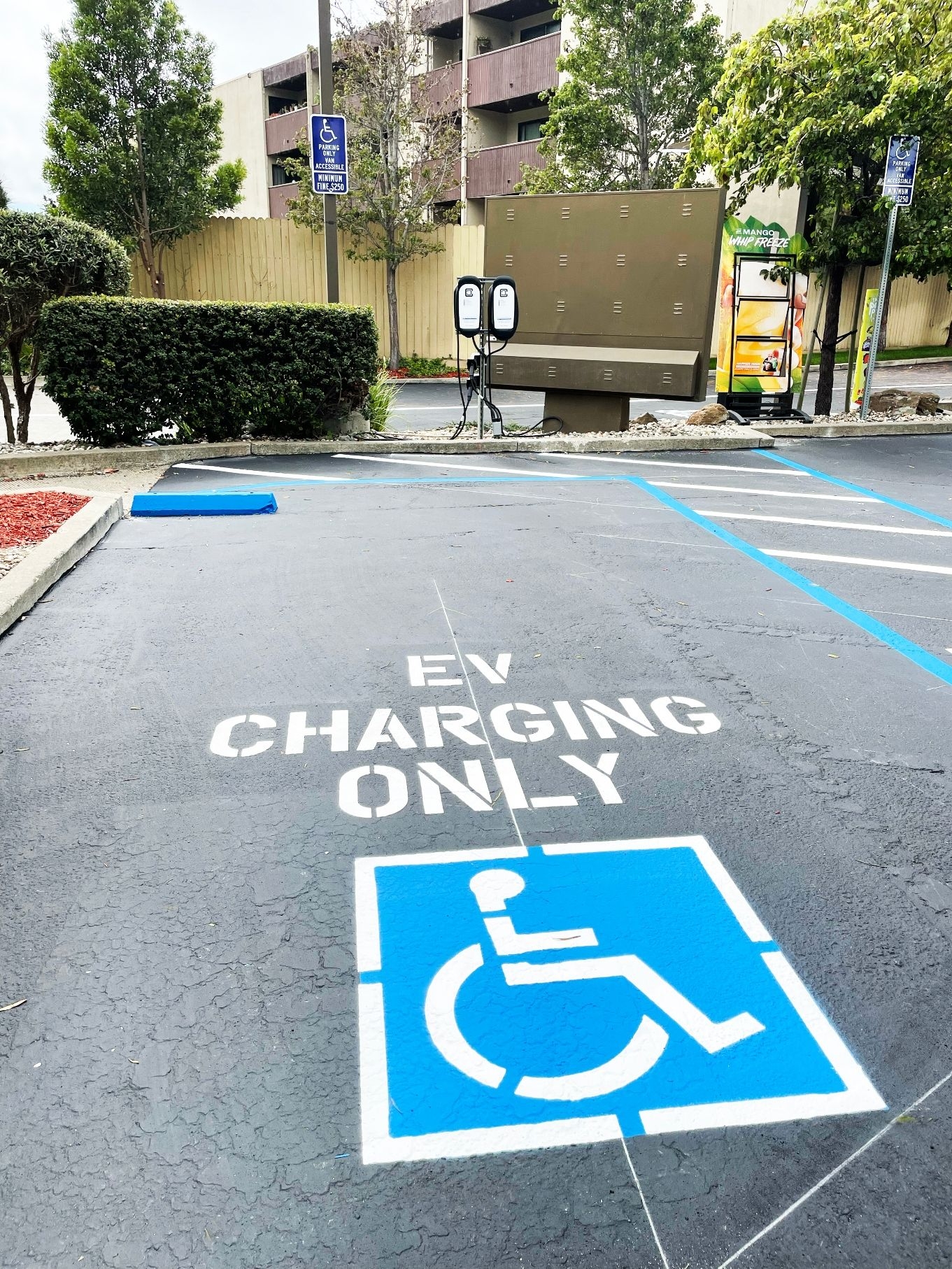 The electrified Taco Bell, where you eat while your EV charges