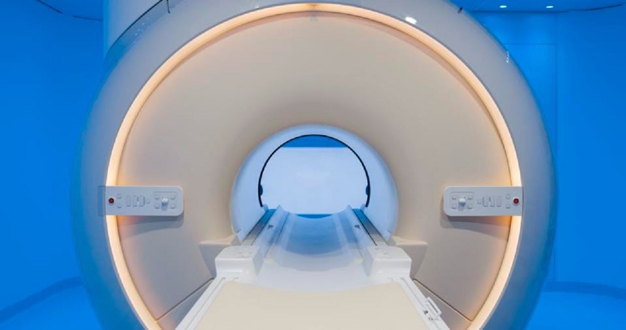 MRI machine kills lawyer that was carrying a concealed weapon