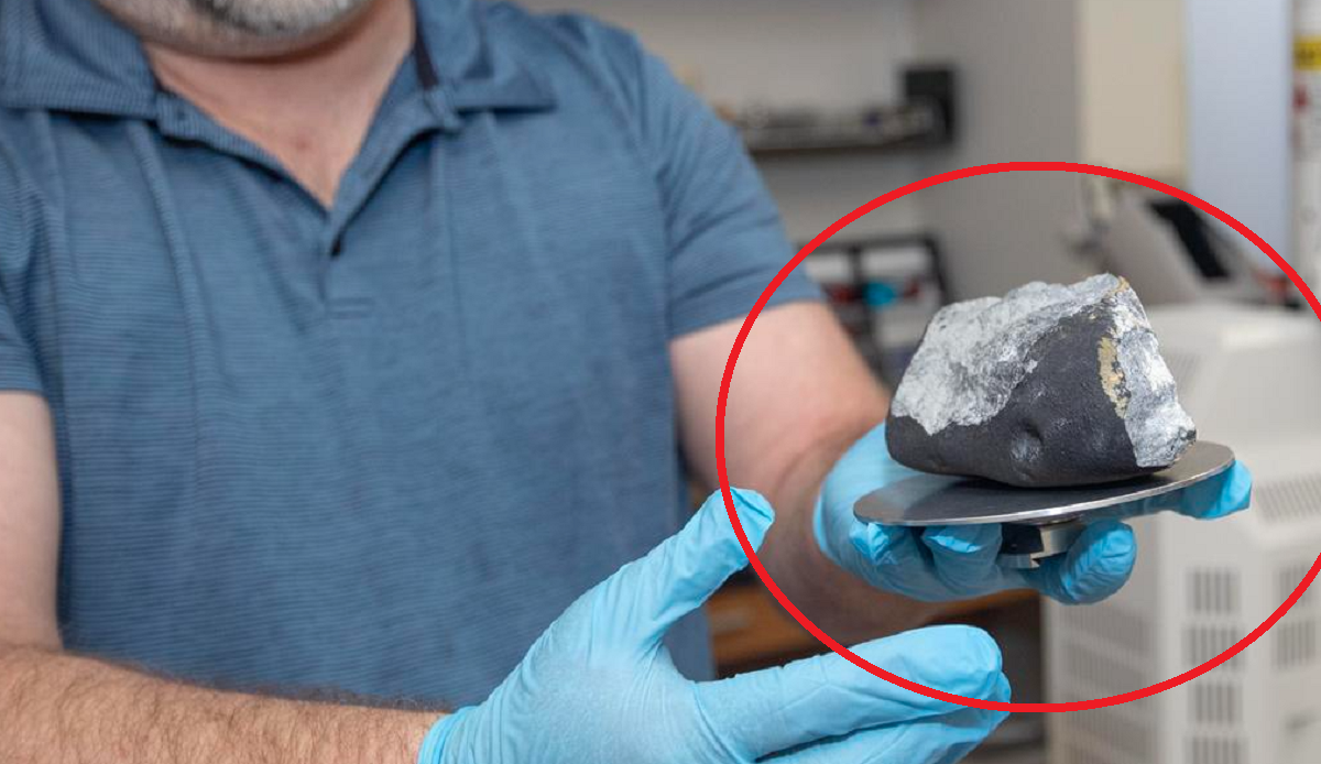 New Jersey home hit with rock that smashed through ceiling confirms its ...