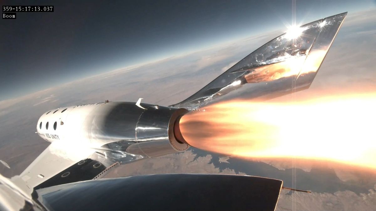 Watch Virgin Galactic's historic flight to space in new epic video