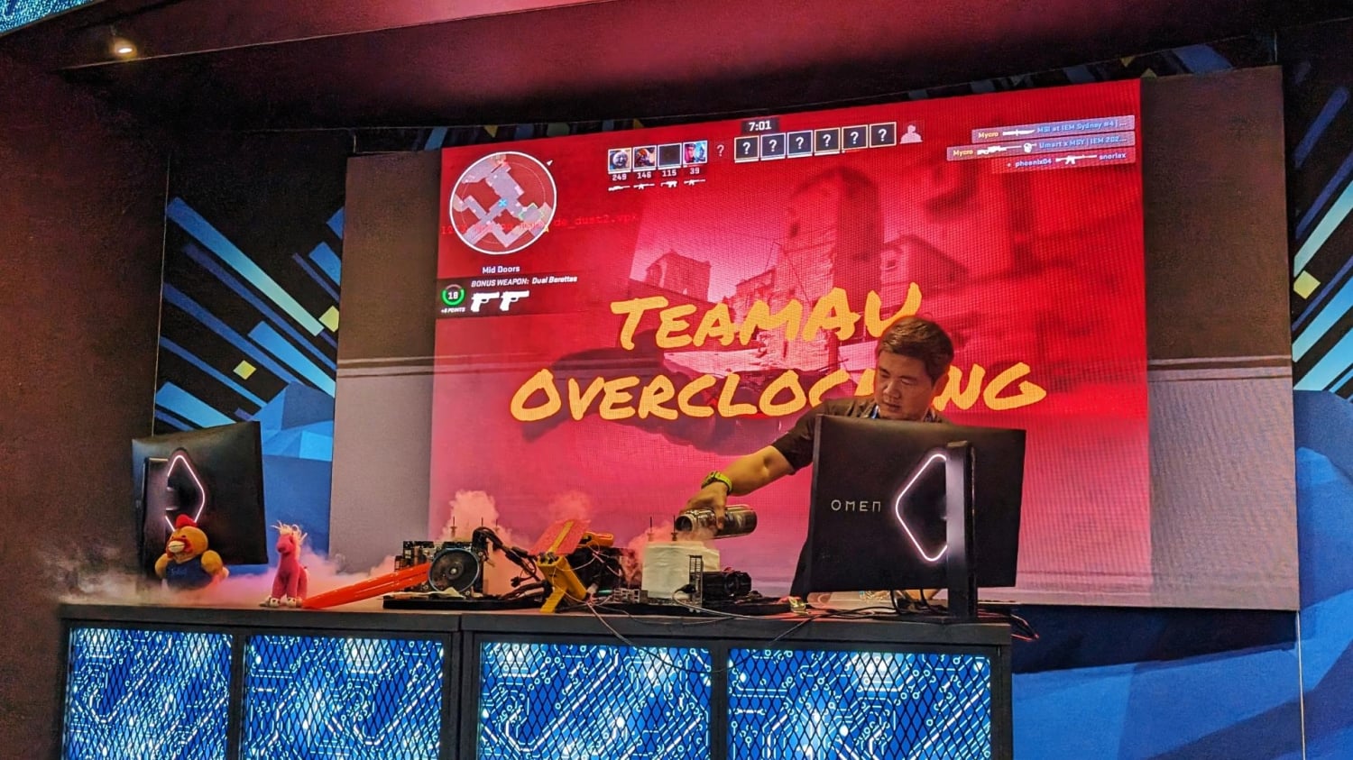 World record memory frequency of 5809.2 MHz or DDR5-11618 recorded live ...