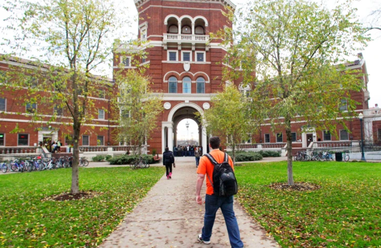 University issues warning for bomb threat involving robots, 'avoid ...