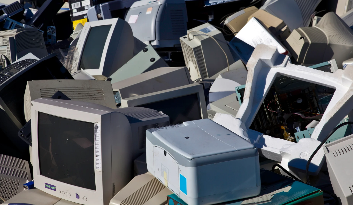 Microsoft may send 240 million PCs to landfill after it kills support ...