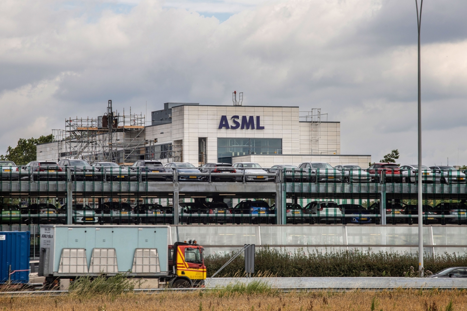 US President Joe Biden requested ASML to cancel shipments of its ...