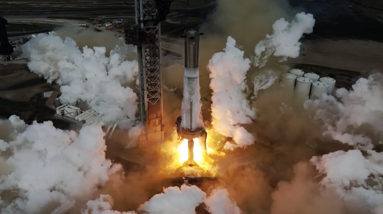 SpaceX closes out 2023 with epic video of Starship booster testing