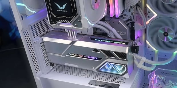 Zephyr's new GeForce RTX 4080 SUPER Valkyrie has 280mm AIO cooler ...