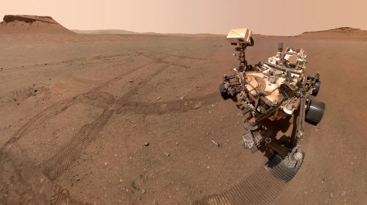 NASA's rover photographed a broken helicopter on the surface of Mars