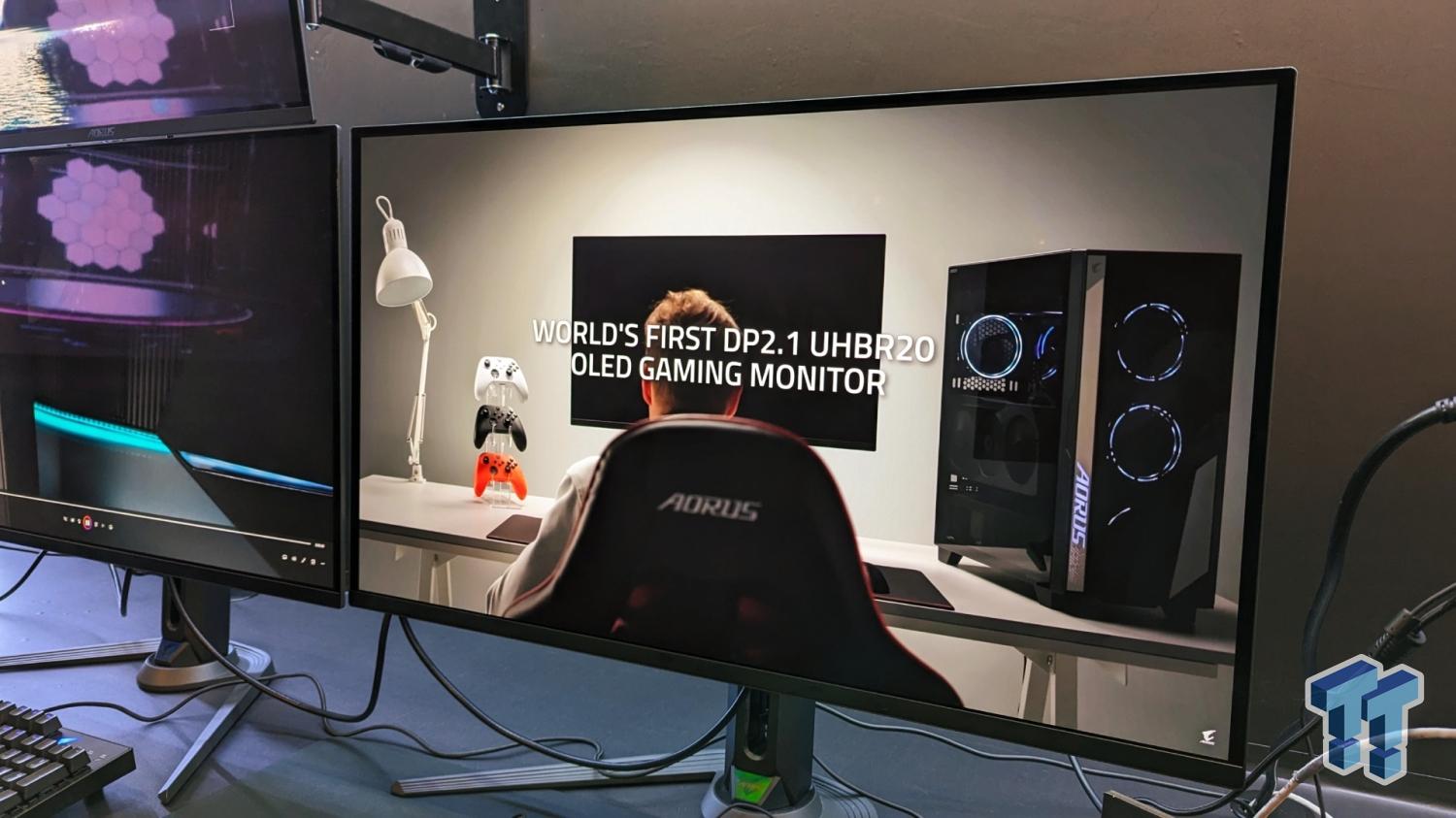 GIGABYTE presents the world's first OLED display with 80Gbps video ...