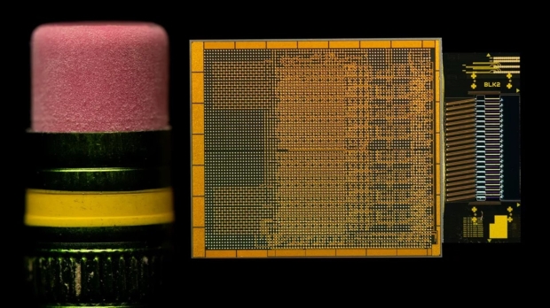 Intel unveils world's first optical interconnect tech using photonics ...