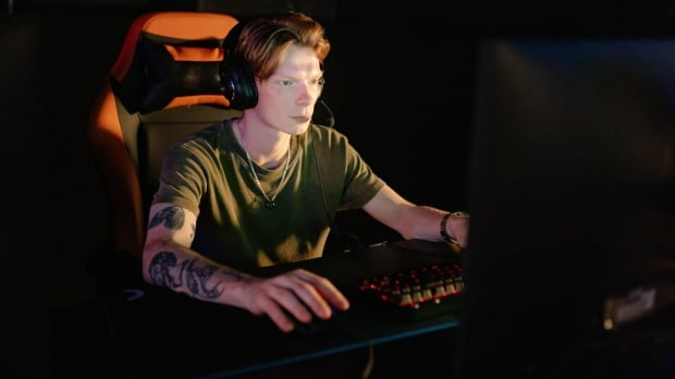 Windows 11 is finally about to dethrone Windows 10 as the most popular ...